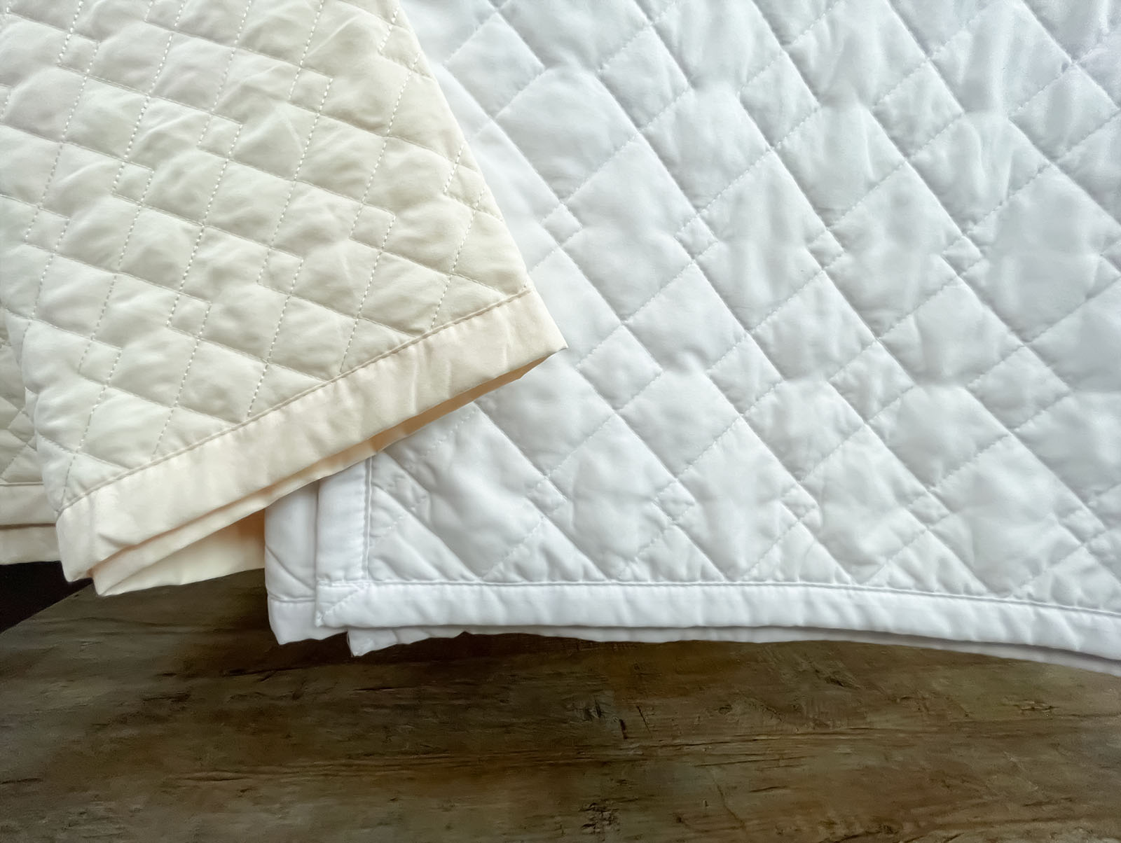 White Massage Table Blankets, Quilted - 60 x 90